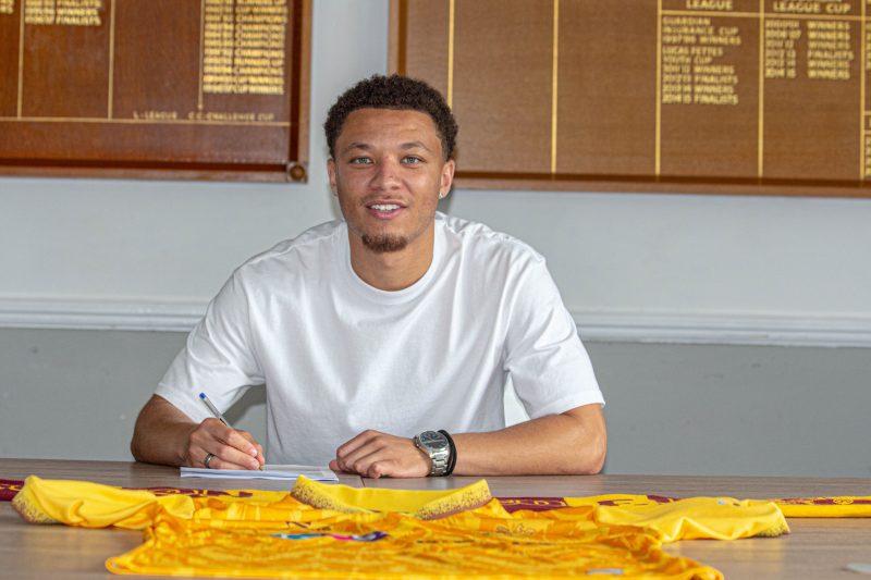 Official: Jaiden White Joins - Sutton United Football Club